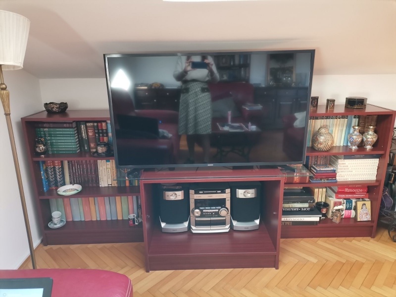 Oglas - Doding TV komoda i police za knjige - 70.00 € - Podgorica ...
